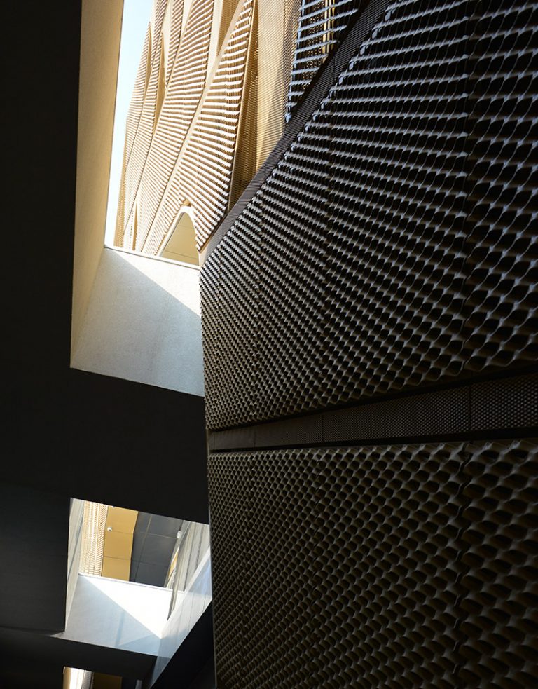 Etihad Arena: expanded metal meshes for exterior facades| ItalMesh