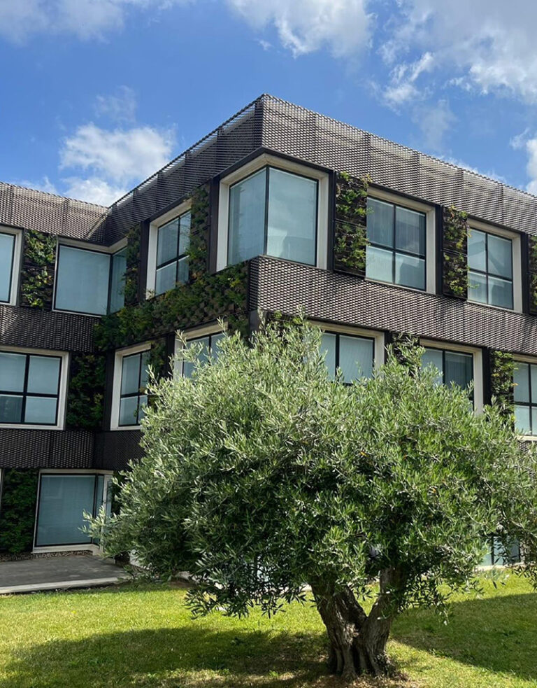 Etihad Arena: expanded metal meshes for exterior facades| ItalMesh